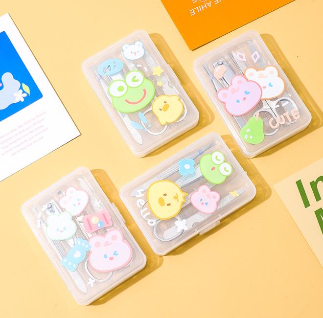 Manicure Set with Storage Case (5 pcs) – Miniso Pakistan