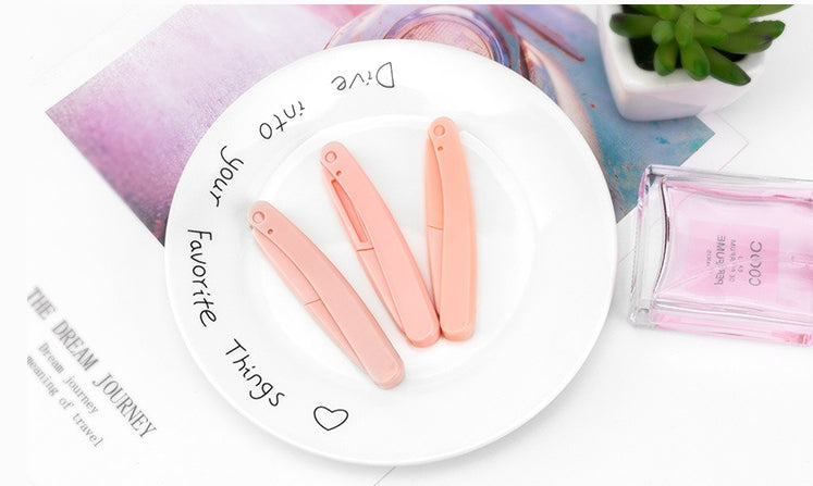 Smooth Retract Eyebrow Razor– Miniso Pakistan