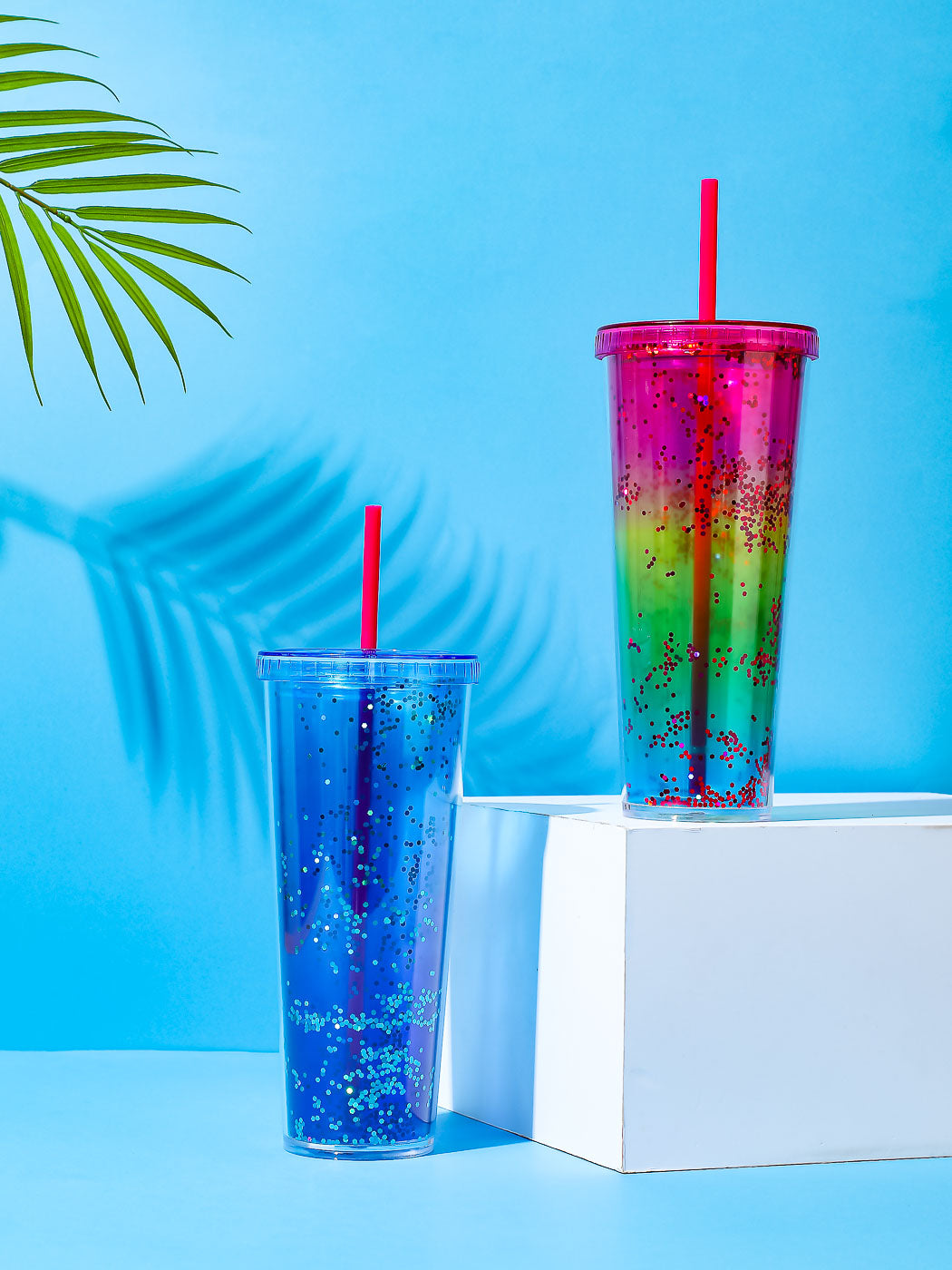 Large Capacity Gradient Color Plastic Water Bottle with Straw (720mL ...